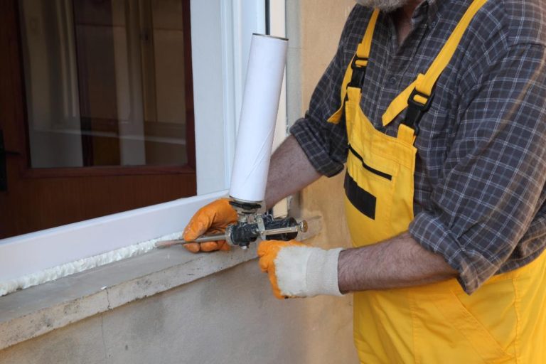 Guide pour Isolation Uréthane au Québec — Tarifs 2025Soumissions Québec